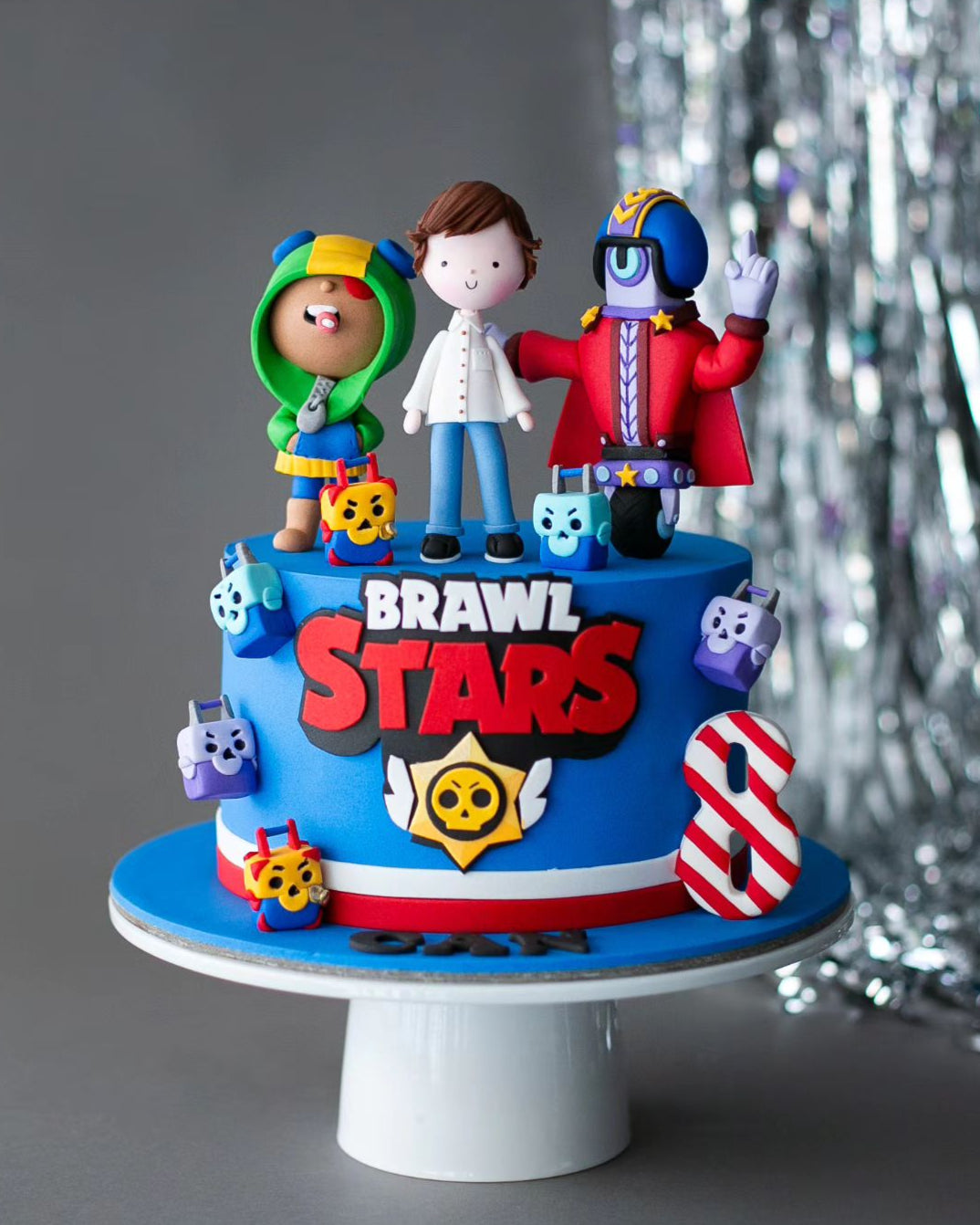 Brawl Stars Pasta – Leon ve Robot Stu Figürlü Pasta